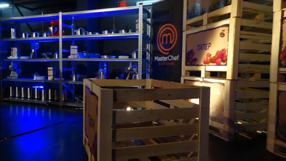 Снимките на първия MasterChef България стартираха с предложение за брак ...